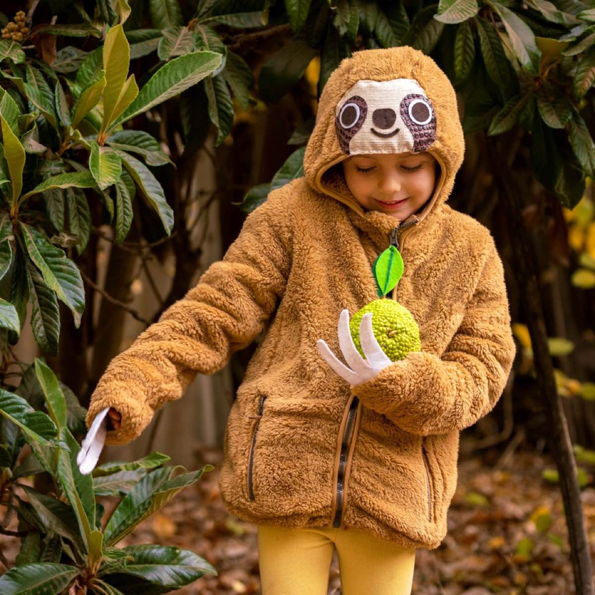 Make your own DIY sloth hoody with added claws. Get crafty • Happythought